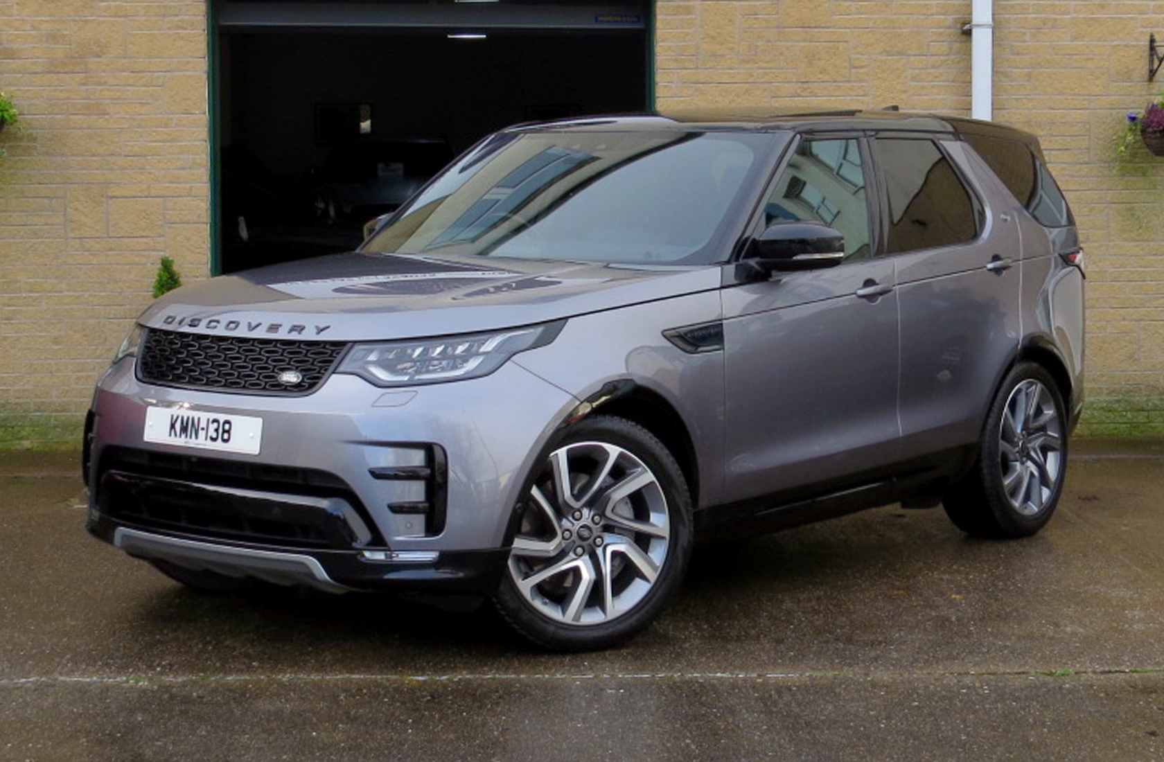 Land Rover Discovery 5 3.0 SD6 Landmark Edition AWD - Brent Mealin